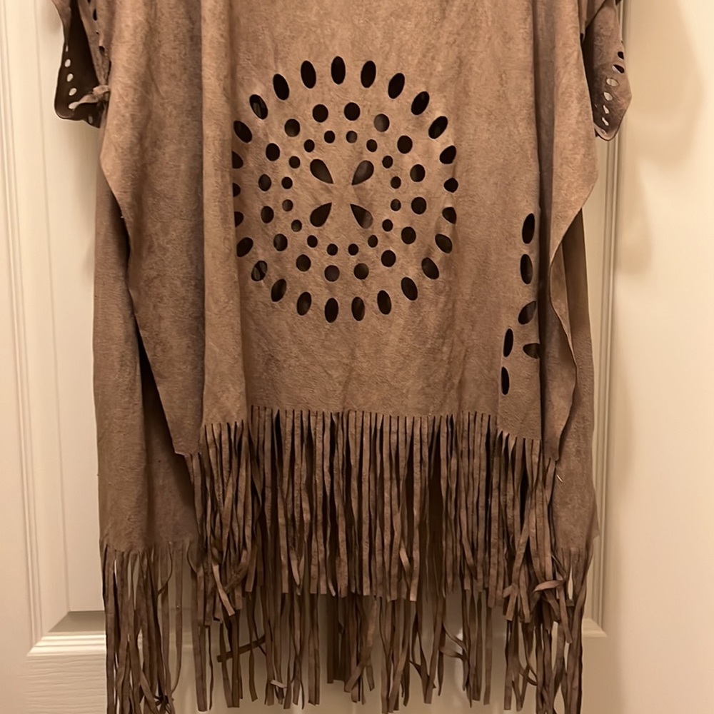 Free People Fringe Laser Cut Overlay - Gem